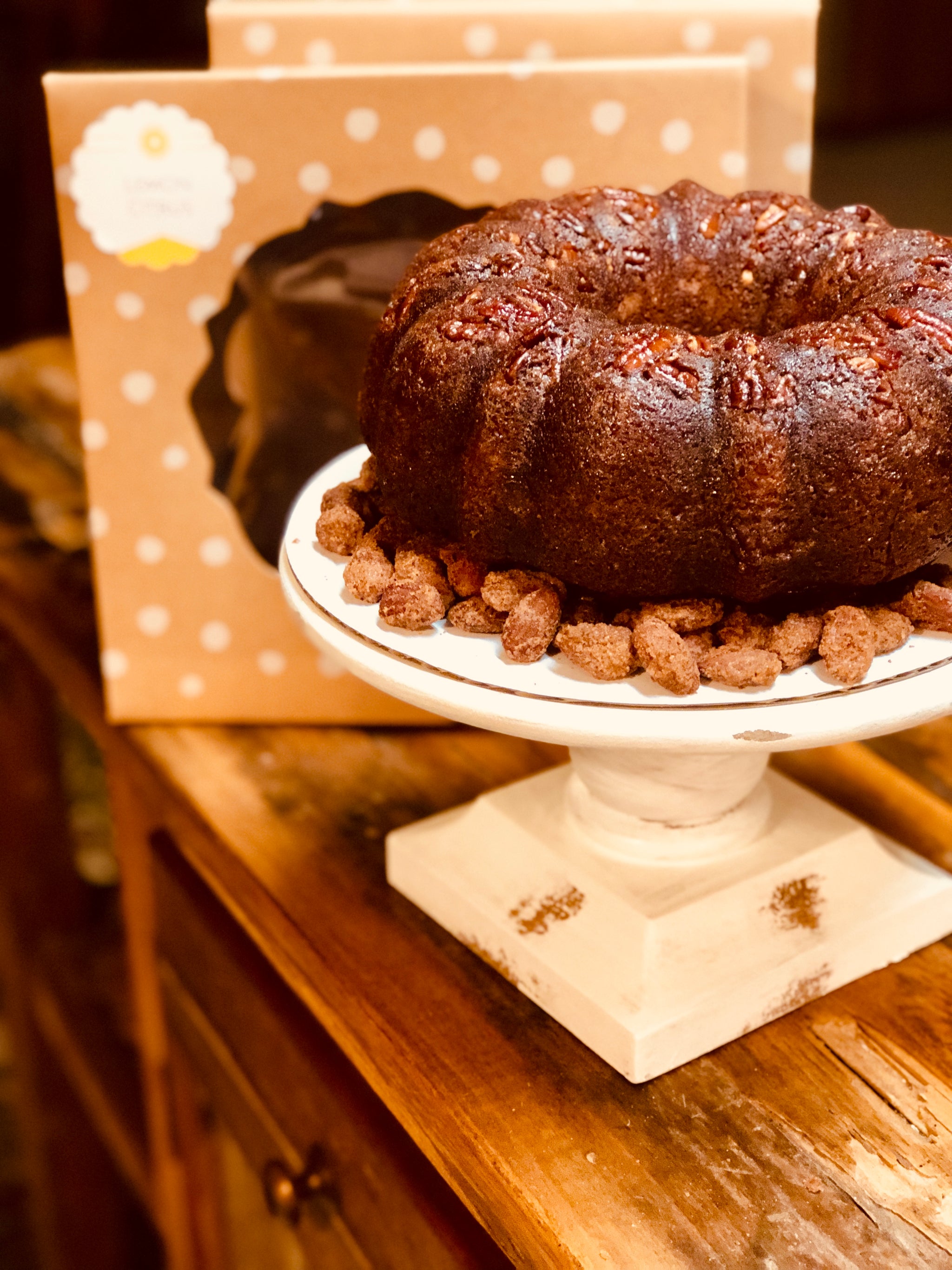 Annie Cakes – Annie Cakes by Lauren